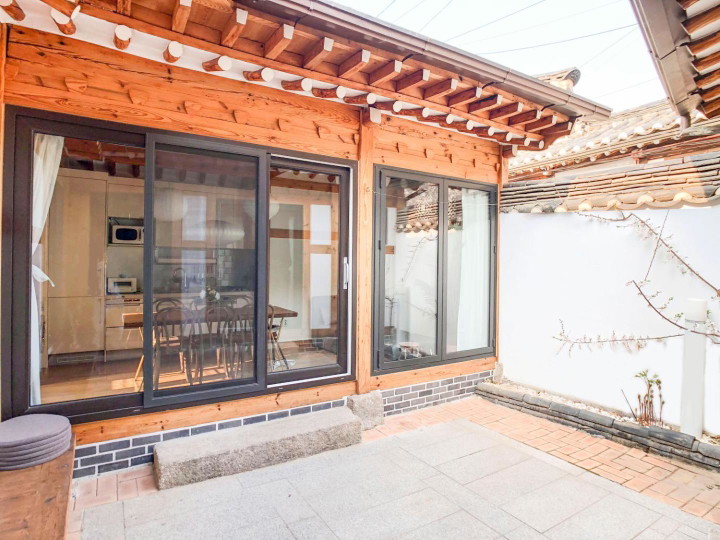 Jay Hanok ㅡ 3br 3bath ㅡ 8min From Anguk Stn - Seoul