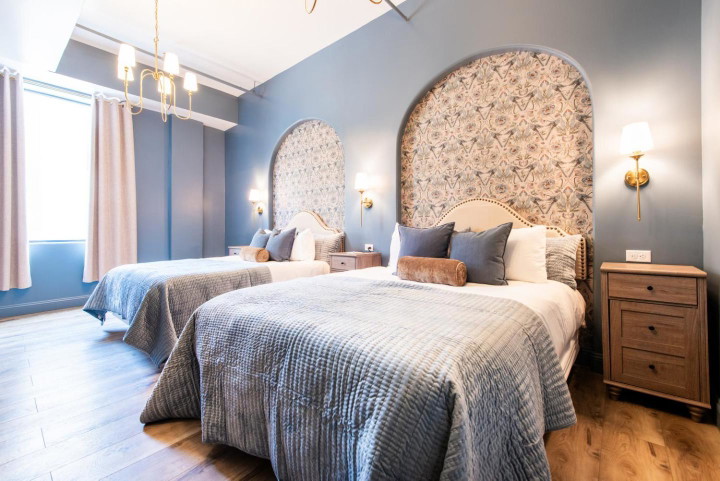 Hollyhock Suite 406 - Louisville