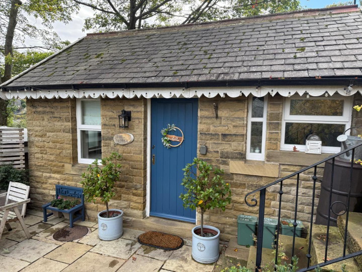 "The Lodge", Holmfirth - North Yorkshire