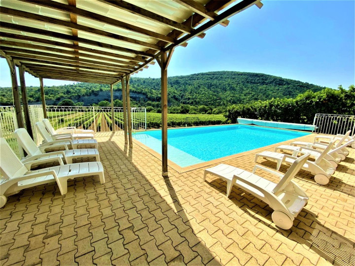 Gîte 12-14p, 5ch, 3sdb, Piscine Chauffée En Saison, Terrain De Pétanque Et Jeux Extérieurs Extérieurs - Alba-la-Romaine