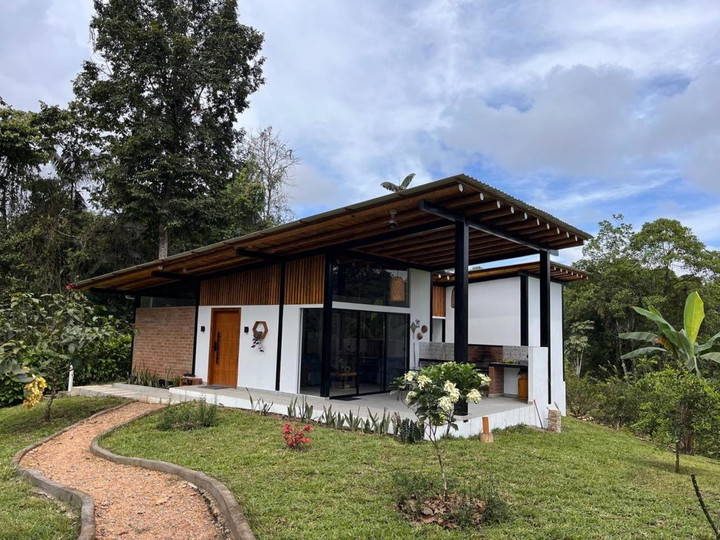 Casa Campestre Wasi Loma - Ecuador