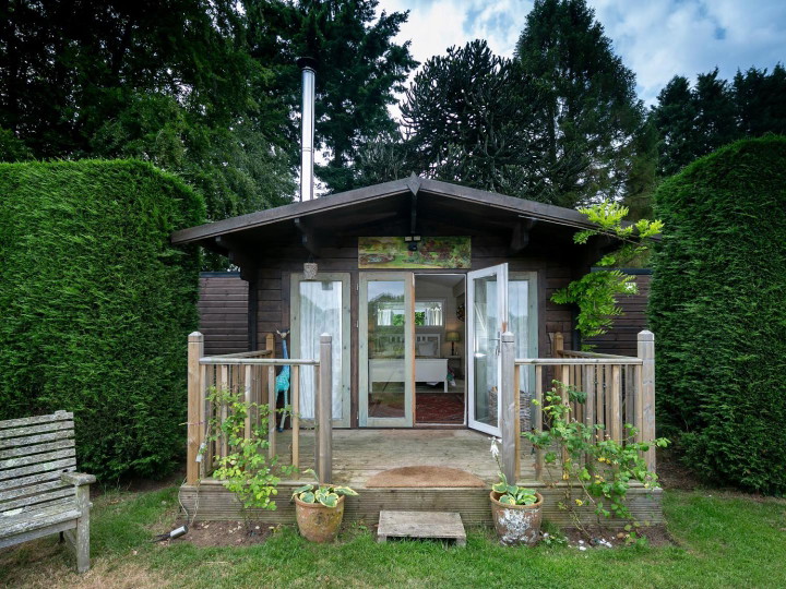Tor Hatch Cabin - Shere