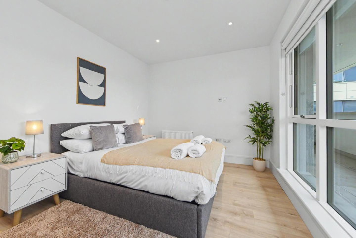 Fully Furnished 1-bedroom Apartment In A Prime Wembley Location, Conveniently Close To Wembley Stadium And The Ovo Arena Ideal For Couples Professionals And Business Travellers - Londra