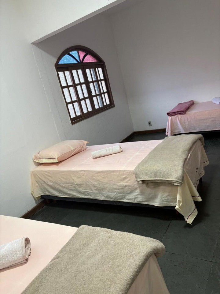 Excelente Apartamento Espaçoso Com Terraço - Macaé
