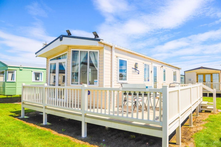 Big Skies Platinum Plus Holiday Home With Wifi, Netflix, Dishwasher, Decking - Camber Sands