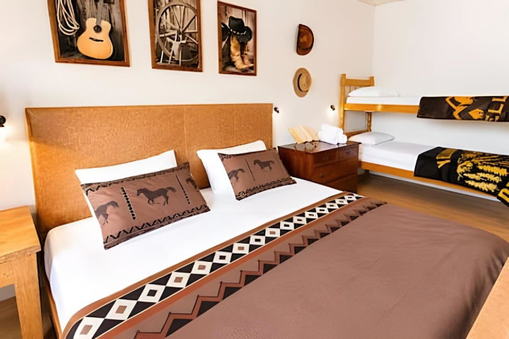 Geranium Room - Pousada Casarão 1 - Campo Alegre