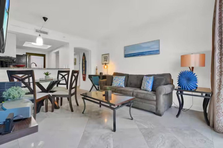 Ocean View 1br, Resort-style Stay, Free Parking - Miami, FL
