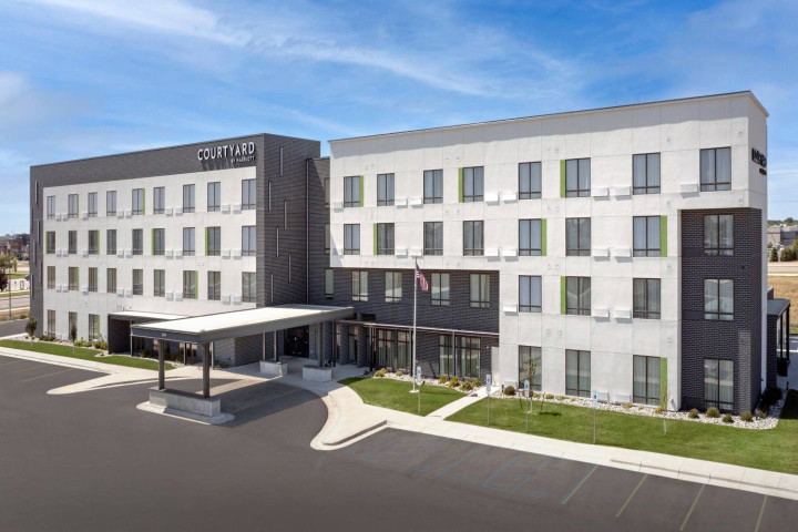 Courtyard By Marriott Fargo - 法哥