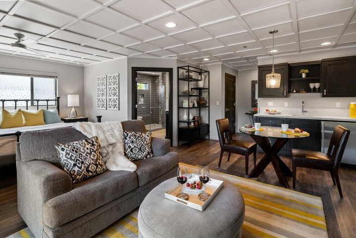 Honeysuckle Villa- Romantic Getaway - Sedona, AZ