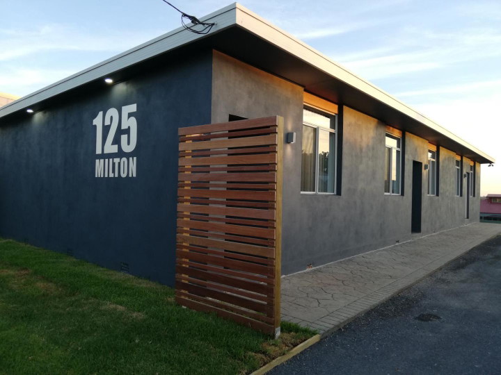 125 Milton - Australia
