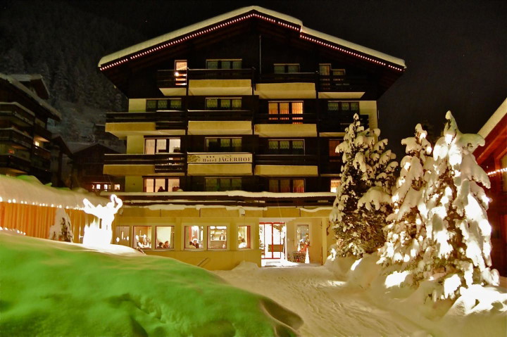 Hotel Garni Jägerhof - Saas-Grund