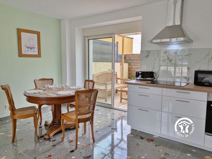 La Maison Du Bourg, 4 Personnes - Laval, France