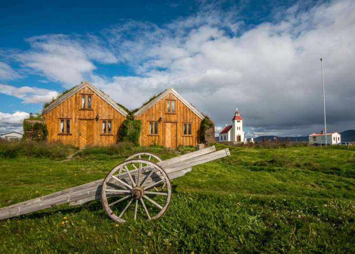Fjalladýrð Guesthouse - Iceland
