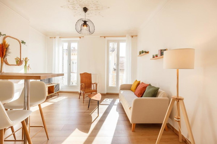 Spacious & Bright Apartment - Top Location - Toulon