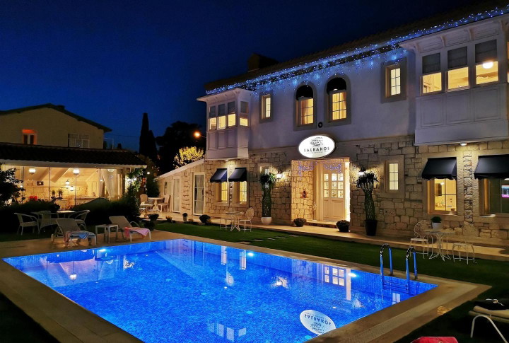 Salbakos Herakleia Hotel - Alaçatı