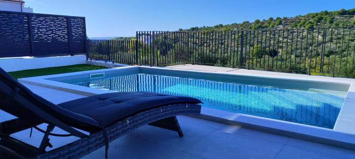 Apartman Retro With Heated Pool And Gym For 8 - Murter