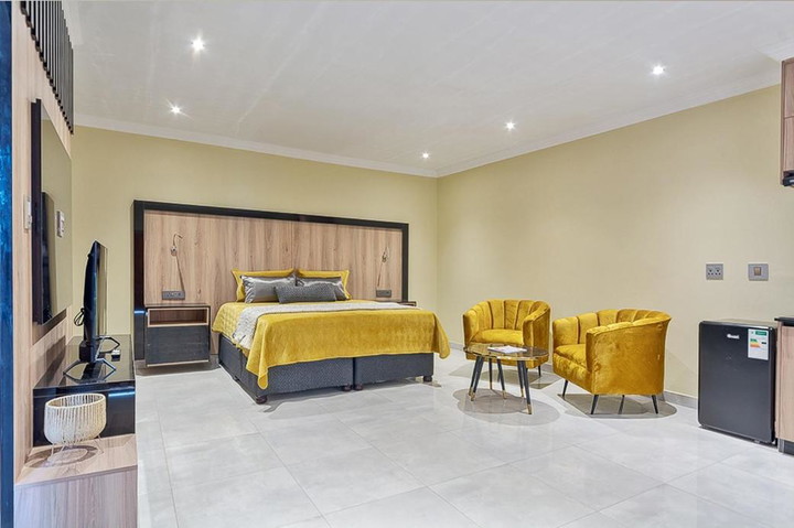 Queen Guest Villa - Germiston