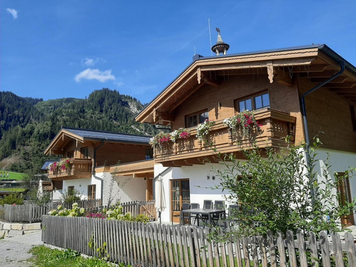 Hochalmbahnen Chalets 1-04, Alpenkrokus, Nahe Gondel, Hunde Willkommen - Rauris