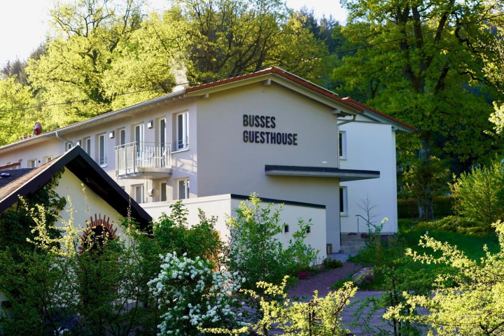 Busses Guesthouse - Gundelfingen