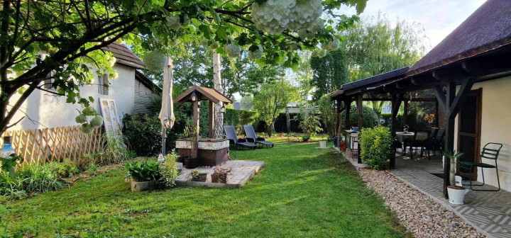 Lovely Cottage Home - Lake Velence