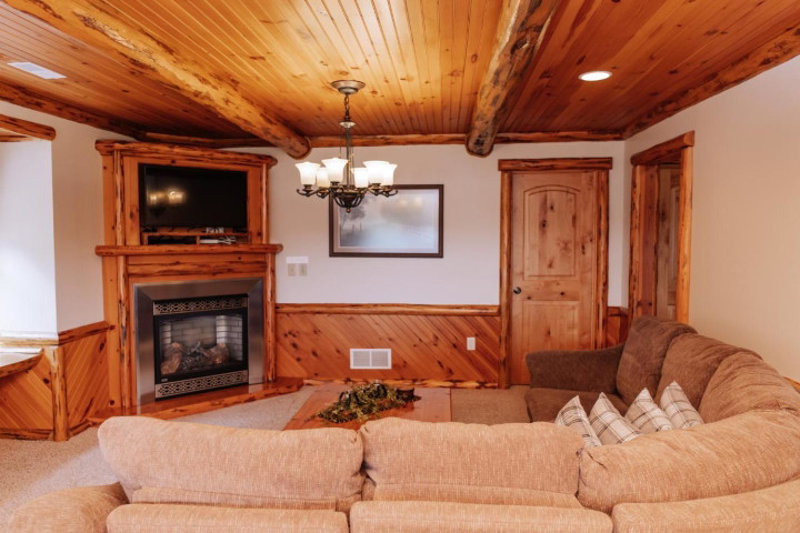 Sojourner's Lodge & Log Cabin Suites - Ohio