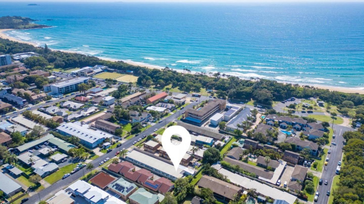 Sunset Palms Studio - Cozy Retreat, Play, Work, Beach - Coffs Harbour