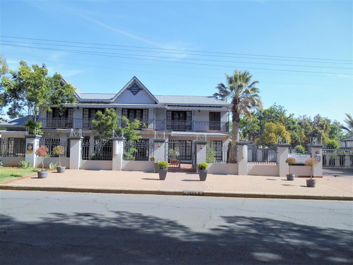 Oakwood Lodge - Bloemfontein