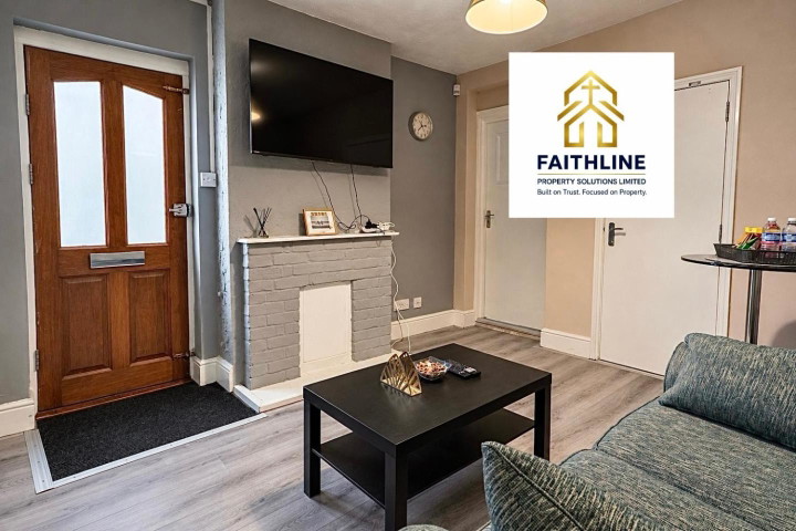 3 Bed- 1 Bath- Parking- Games Room- Near Station - Colchester
