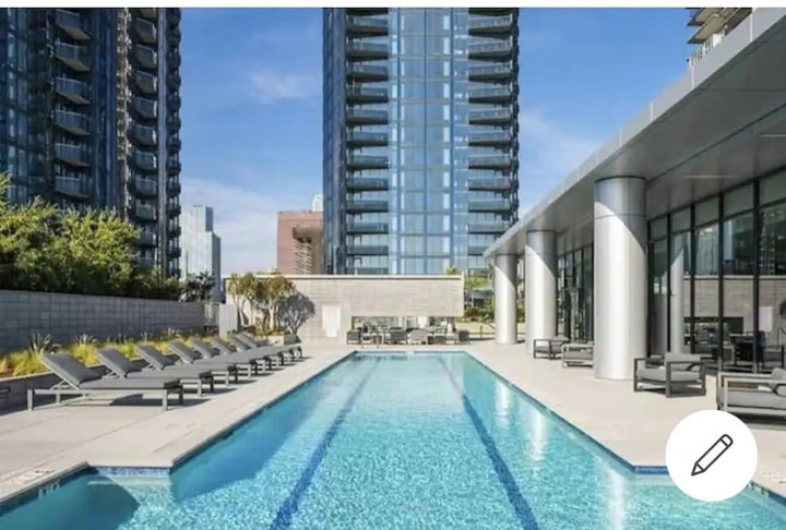 Comfy Apt With Pool & Hot Tub In Downtown La 658 - South Gate, CA