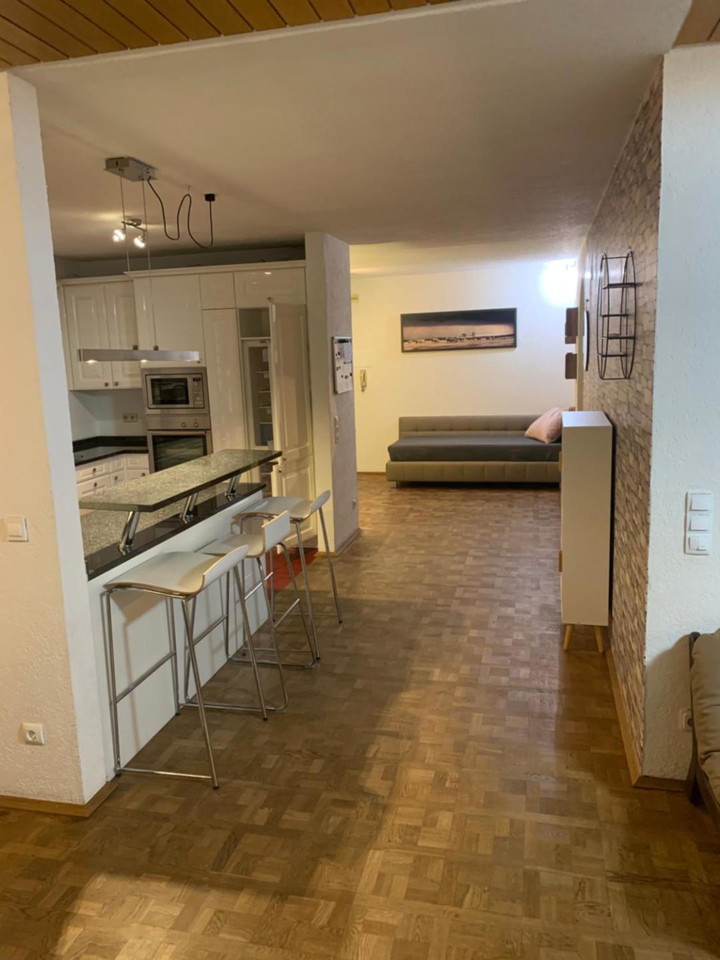 Apartment Heinrich Mit Parkplätzen Im Ruhigen Industriegebiet - Viernheim