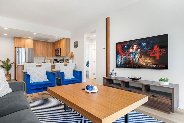 Downtown Calgary Gem With Tower Views - Calgary