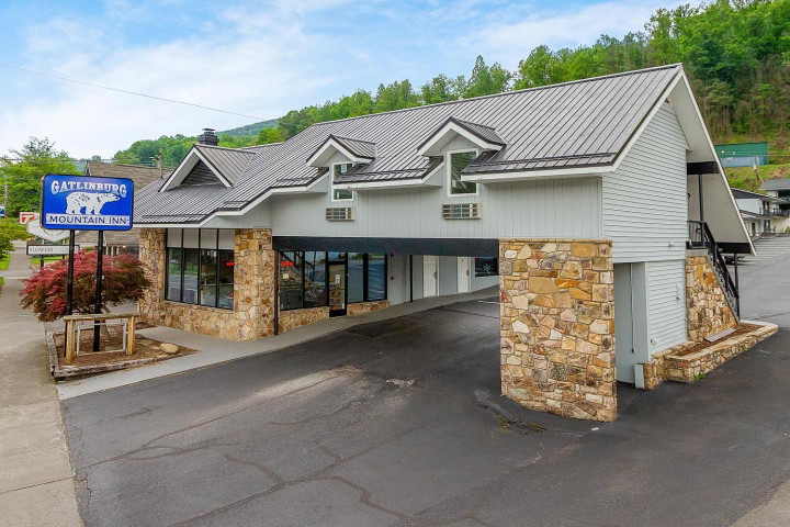 Gatlinburg Mountain Inn - Gatlinburg, TN