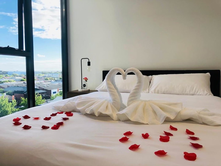Modern 2 Bedroom Apartment - Adelaide Cbd - Adelaide