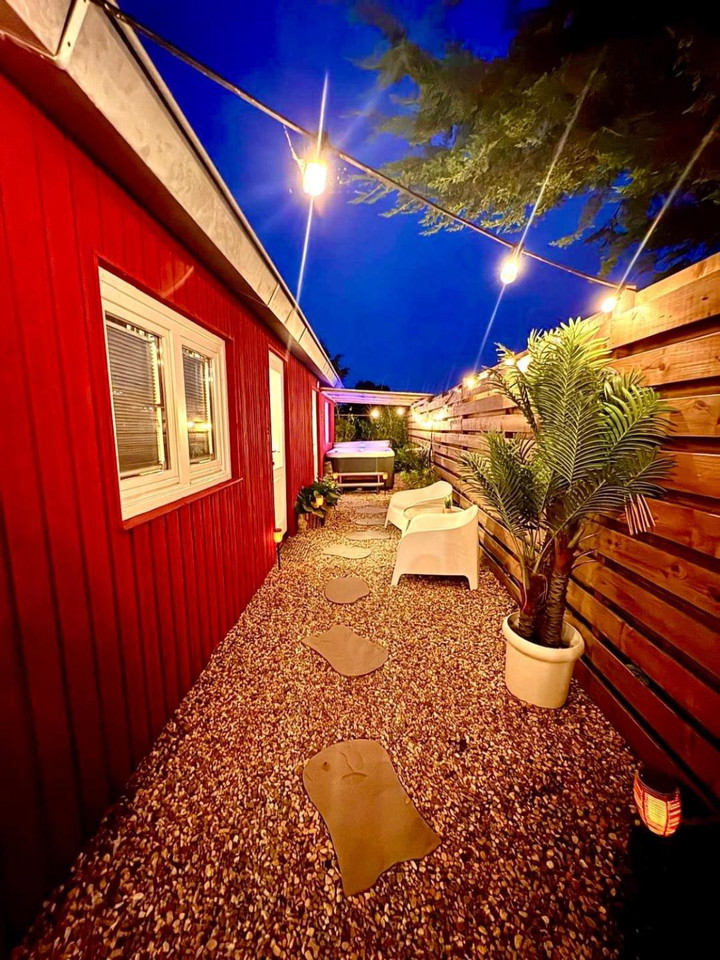 Charming Scandinavian Eco House With Private Garden And Jacuzzi Between Amsterdam Haarlem And Schiphol Airport - Hoofddorp