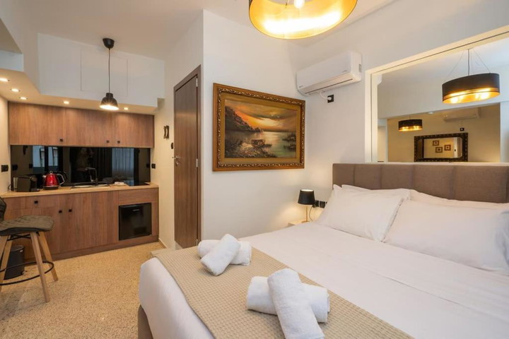 Dema Luxury Suites - Perikleous E6 - Athens