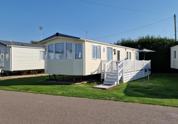 Ocean Breeze Retreat, West Sands Holiday - West Sussex