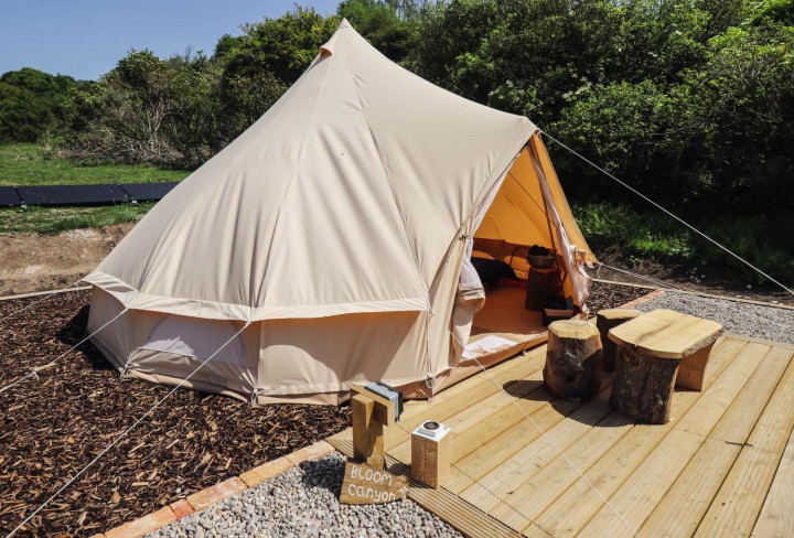 Bloom Canyon Luxury Bell Tent Glamping By Air Premier - シーフォード