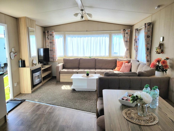 St Osyth- Sleeps8-freeparking-wifi-holidaypark - Mersea Island