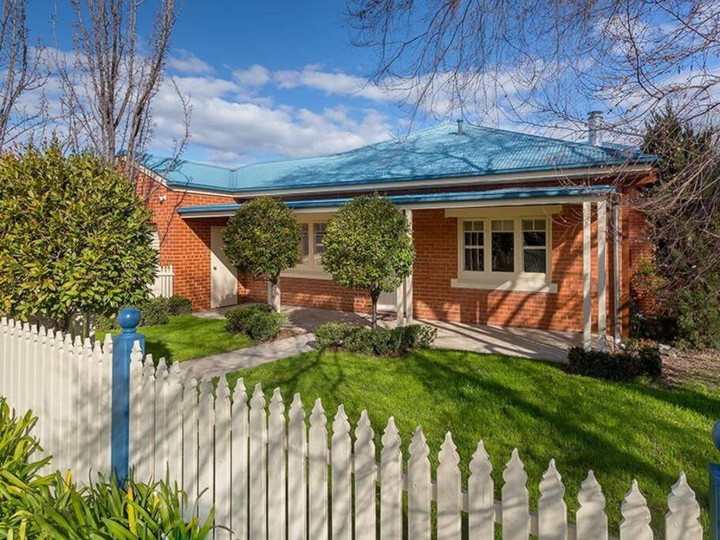 'Ampleforth East' - Albury