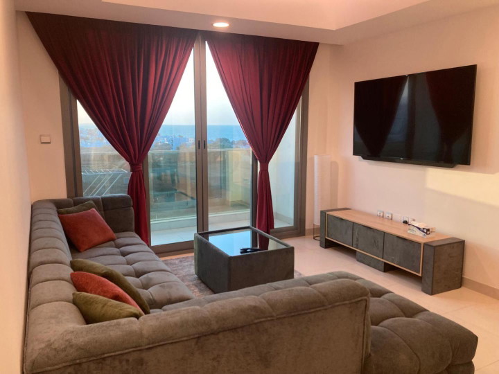 Modern 2br Oasis - Balcony With Sea View - Mascate