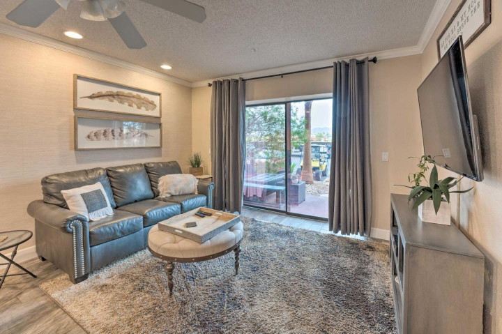 Walk To Beach: Lake Havasu Condo W/ Pool Access - Arizona