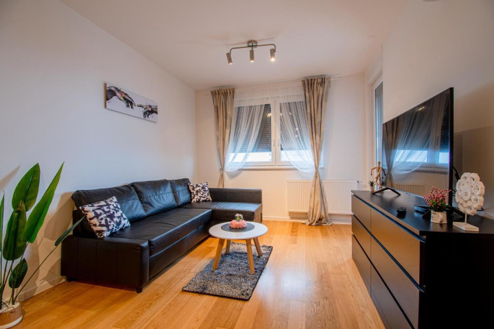 Flexible Selfcheckins 41 - Zagreb - Luxury - Parking - Loggia - Brand New - Zagabria