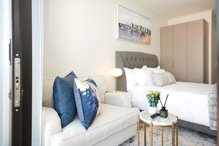 Modern Executive Suite At One Rosebank - Johannesburg