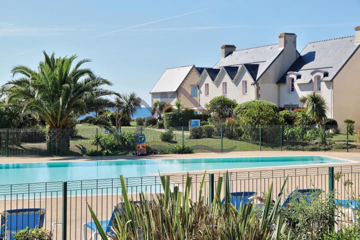 Localise - A05 - Plain-pied Avec Petite Vue Mer Donnant Sur La Piscine Et Le Jardin - Grande Salle De Bain - Wifi Inclus - Draps Inclus - Animaux Bienvenus - Parking Gratuit - Penmarch