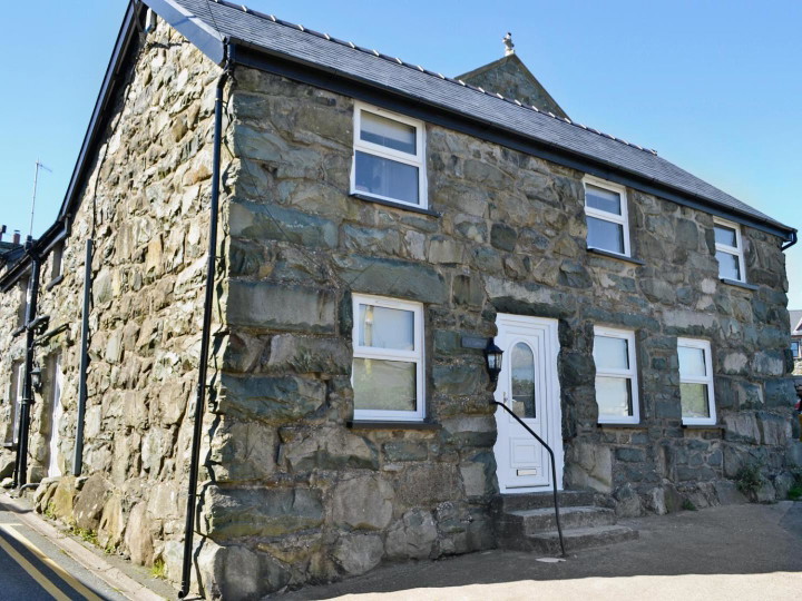 Pendref - North Wales
