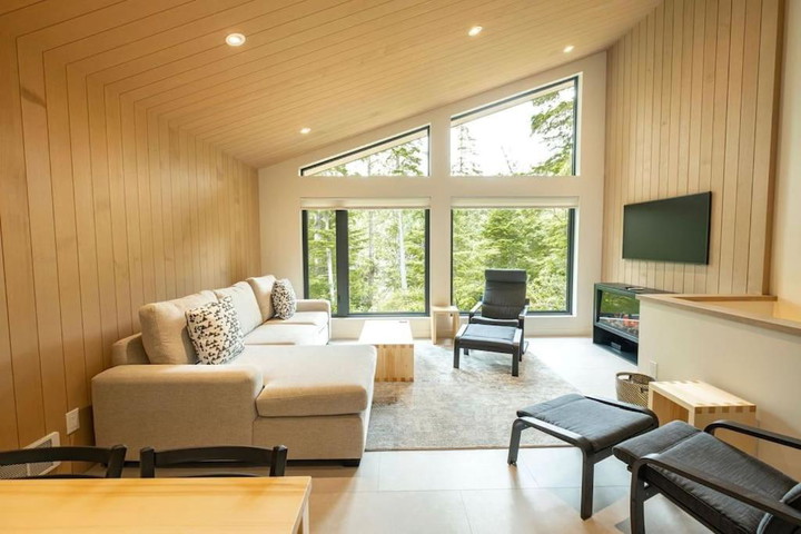 Calmwater Retreat New 2 Br Hot Tub - Ucluelet