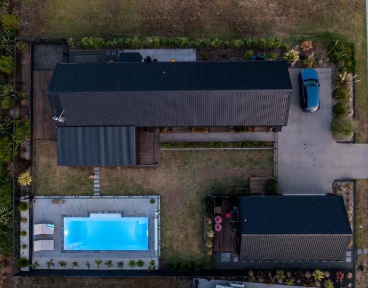 Paradise By The Beach - Sleeps 8 - Whitianga