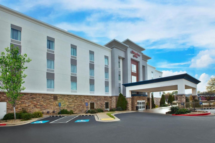 Hampton Inn North Little Rock Mccain Mall, Ar - North Little Rock, AR