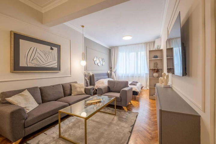 Calm, Luxury Apartment, Premium Location At Ndk! - Sofia