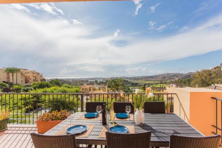 3-bed Apt Sleeps 5 W Views & Golf & Country Club - Costa del Sol